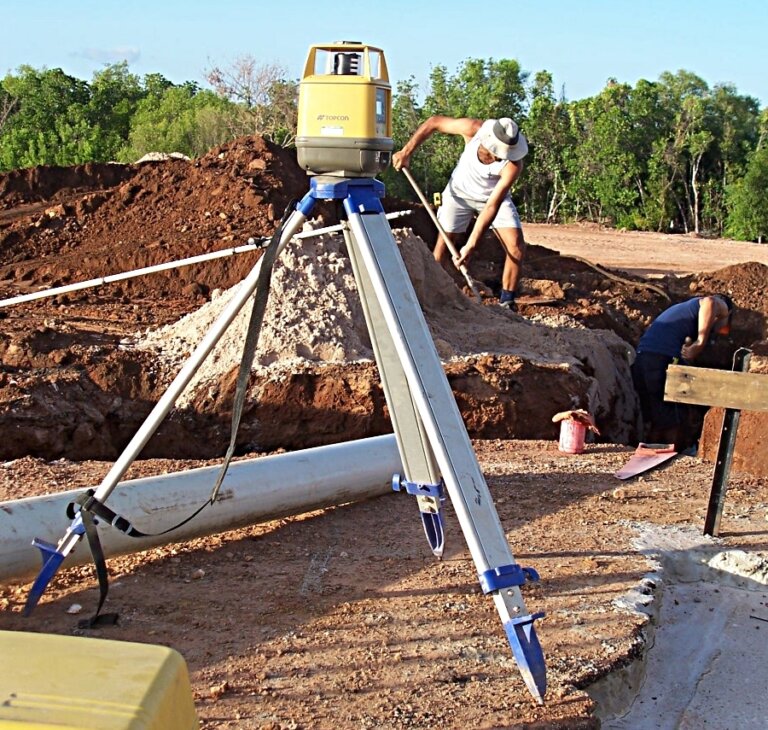 Dumpy Level - Mapping Around